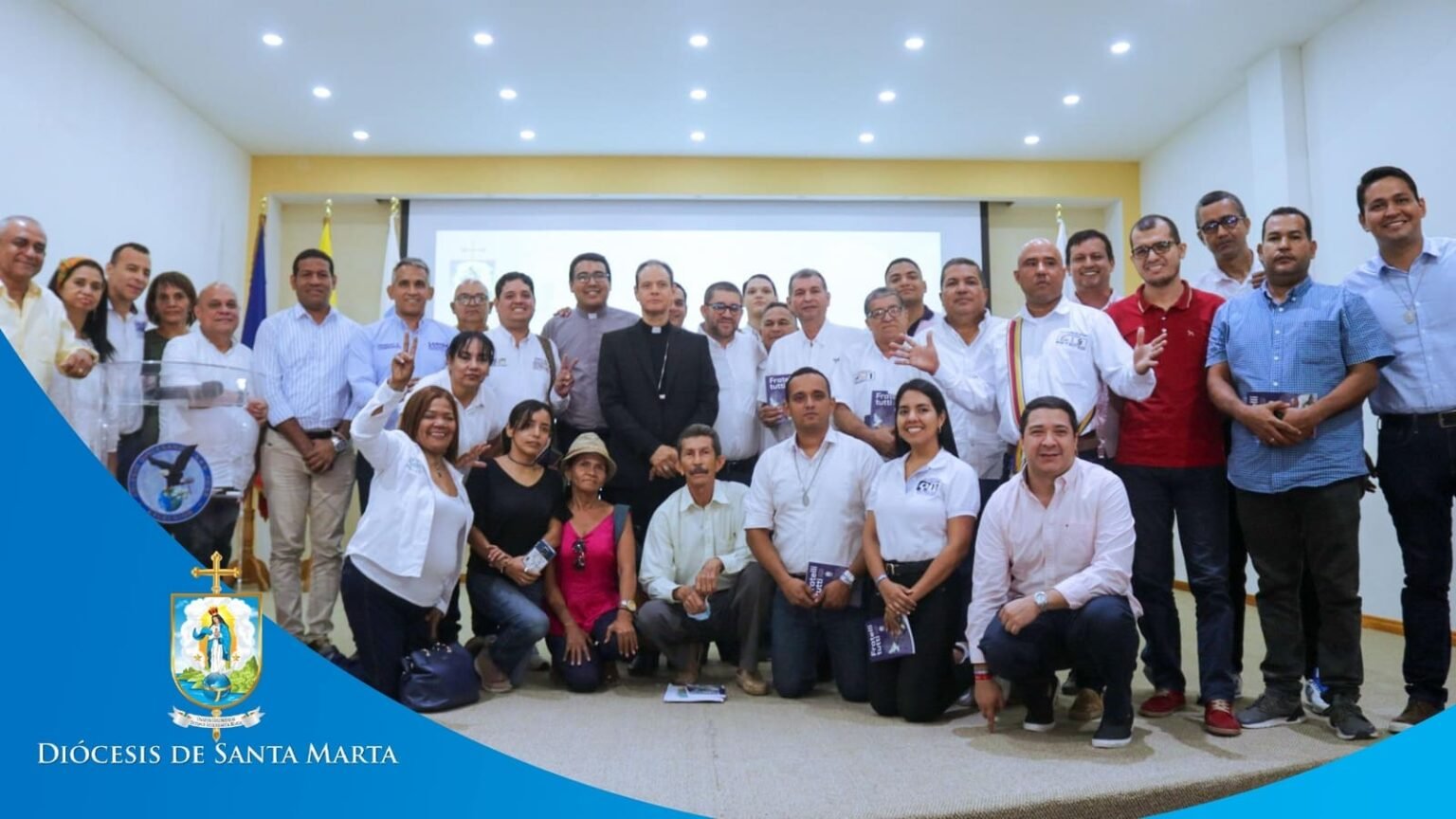 ENCUENTRO DE MONSEÑOR JOSÉ MARIO BACCI CON CANDIDATOS DEL MAGDALENA ...